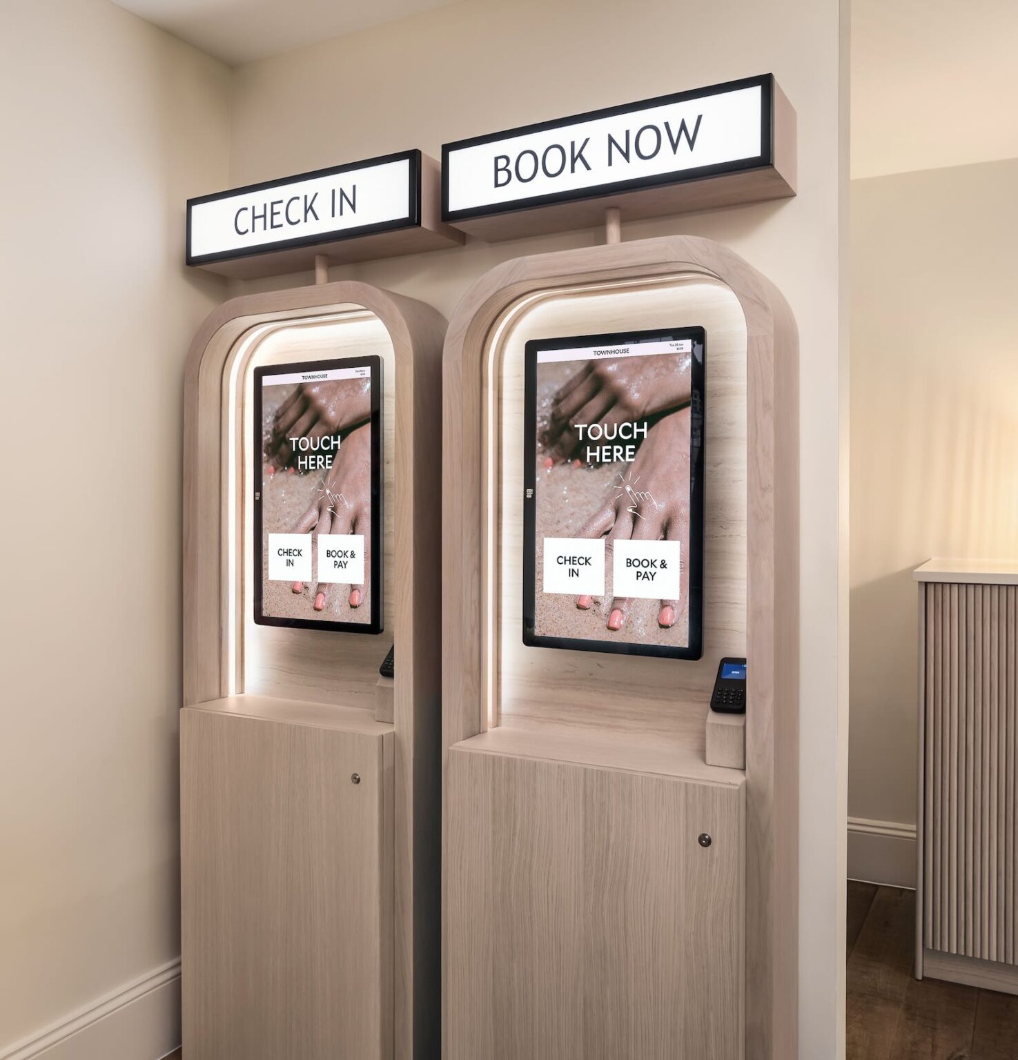 Luxury Nail Salon Beverly Hills – Townhouse